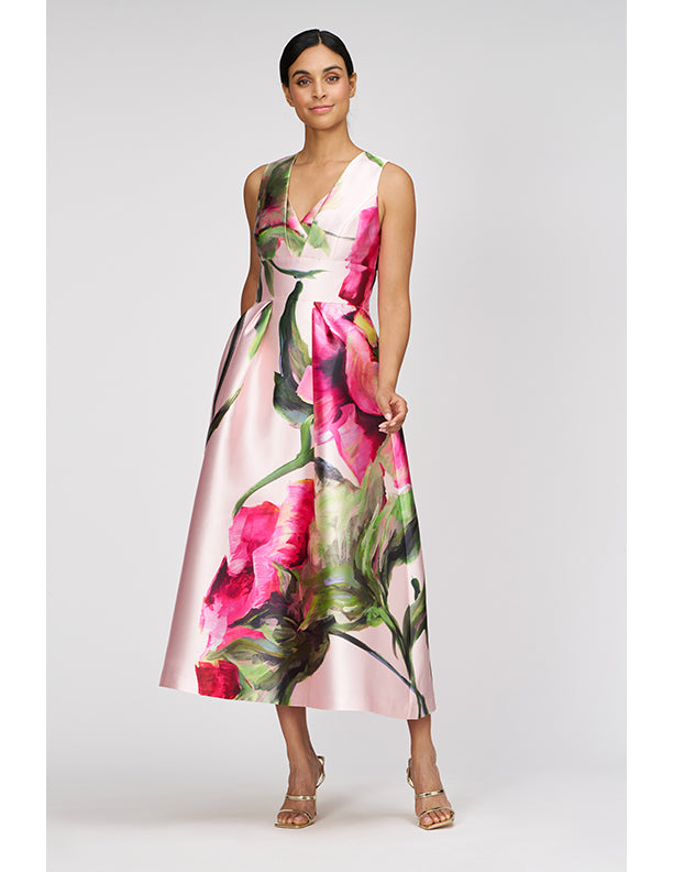 Specializing in ladies promwear, weddings and galas. – Classic Boutique